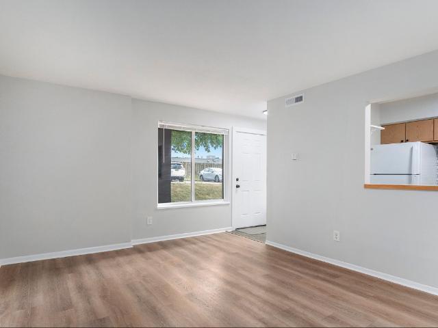 2721 2727 Madelyn Drive Southwest 1 Bedroom Apartment for Rent at 2721 Madelyn Dr Sw, Wyoming, MI 49509