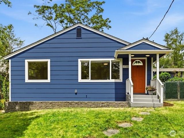 2722 NE Blakeley St, Seattle, WA 98105