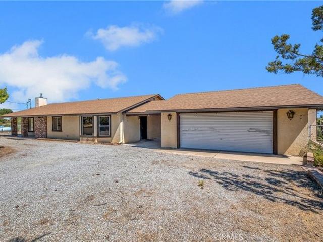 2722 Arrowhead Dr, Pinon Hills, CA 92372