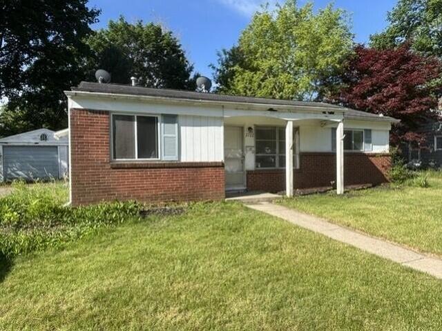 2722 Beacon Hl, Ann Arbor, MI 48104