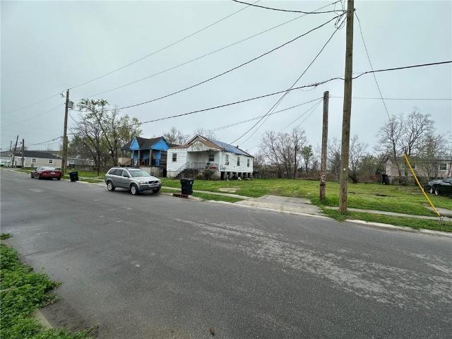 2722 Benefit Street