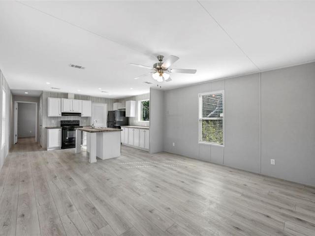 2722 Cypress St, Granbury, TX 76048 | MLS #21150