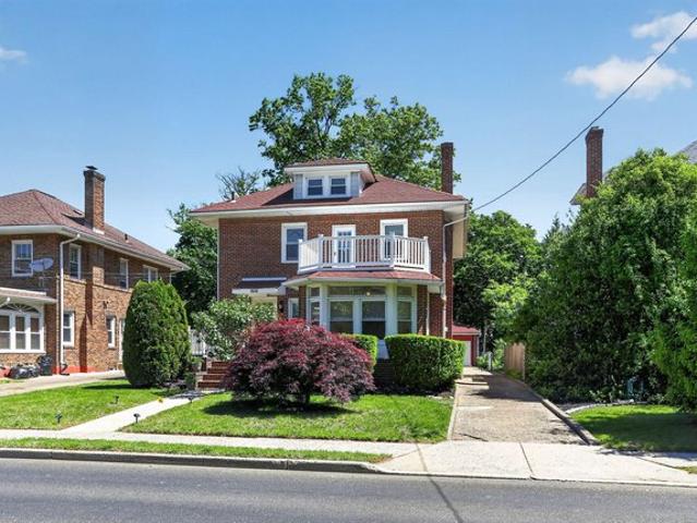 2722 Cove Rd, Pennsauken, NJ 08109