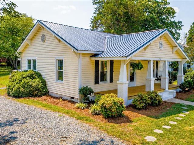 2722 Darrow Road