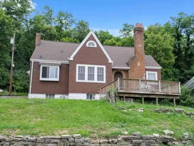 2722 RIVER RD, CINCINNATI, OH 45204 Single Family Residence Fo.
