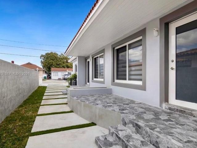 2722 SW 5th St, Miami, FL 33135