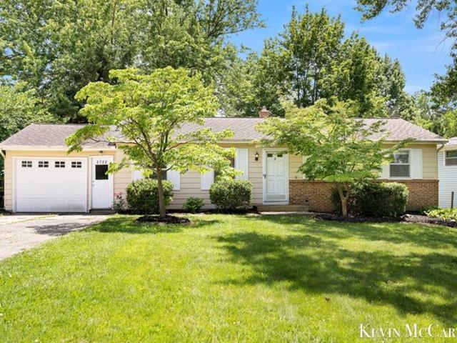 2722 Vassar Dr SE, Grand Rapids, MI 49506