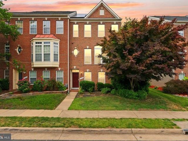 2722 Wakewater Way, Woodbridge, VA 22191