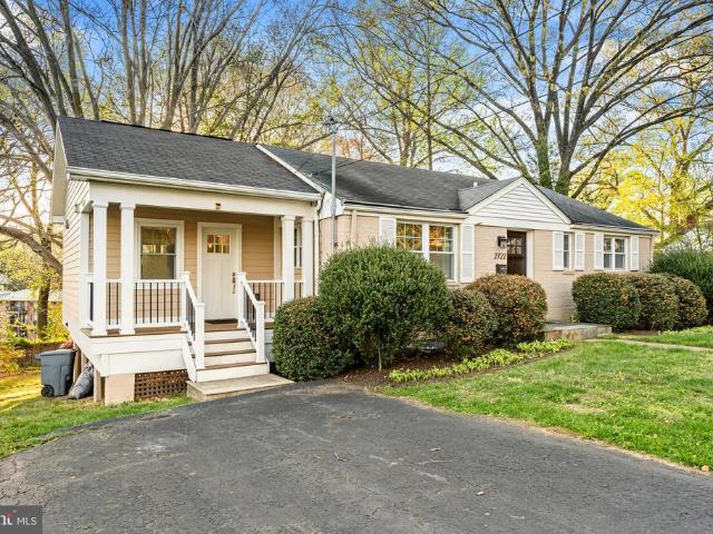 2722 Woodley Place