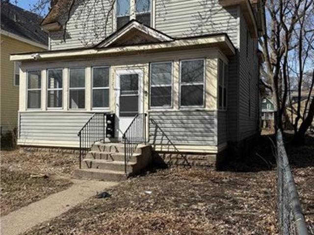 2723 Dupont Ave N, Minneapolis, MN 55411