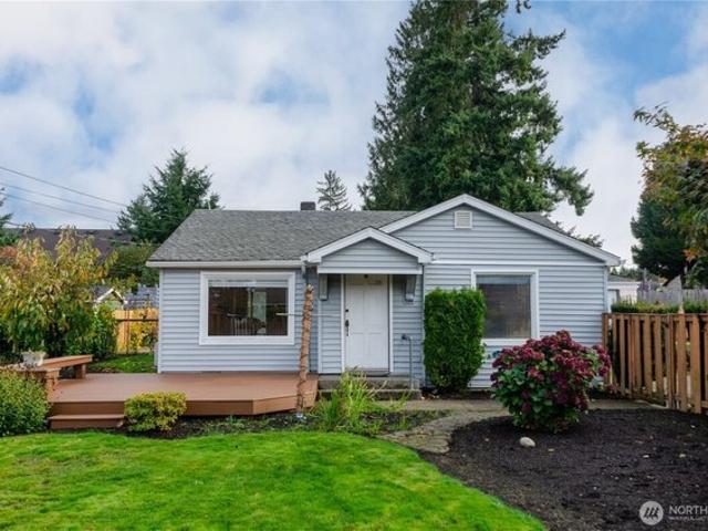 2723 Locust Ave W, University Place, WA 98466