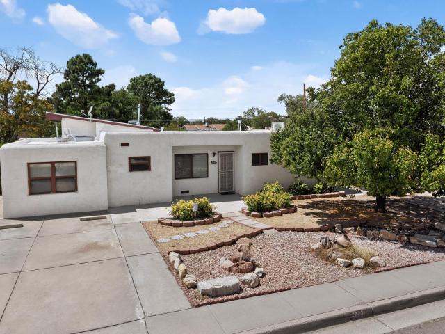 2723 Sierra Drive NE