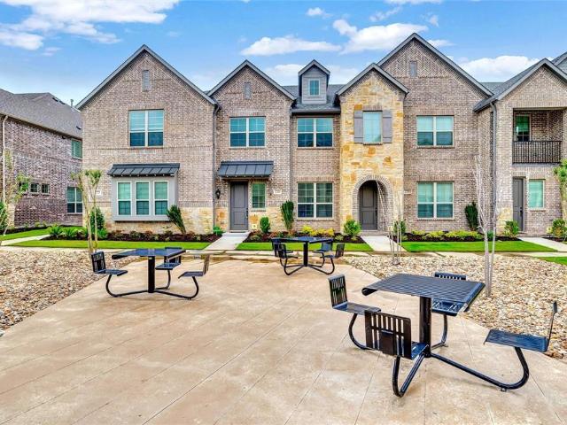2723 Vista Park Lane