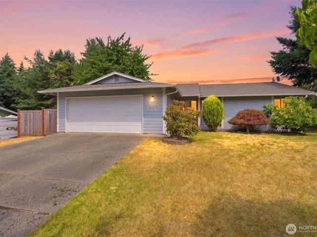 2723 Webber Ct, Steilacoom, WA 98388