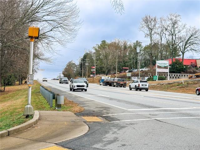2723B Poinsett Highway