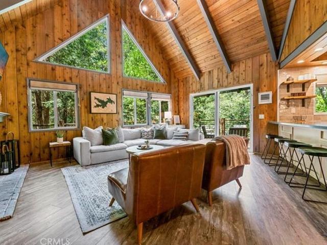 272 Arrow Wood Dr, Lake Arrowhead, CA 92352