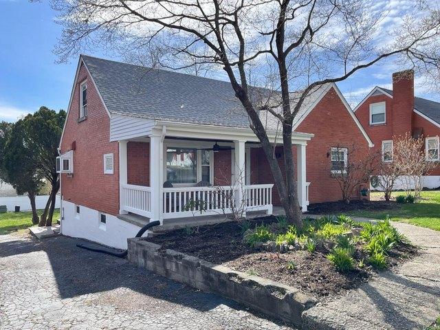 272 Boiling Springs Dr, Lexington, KY 40511