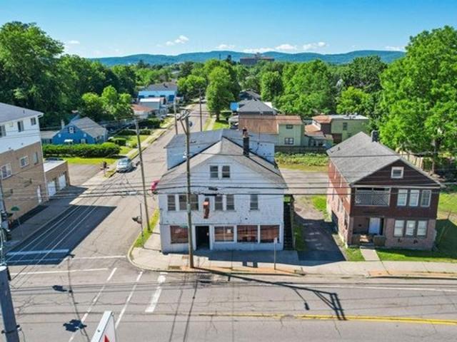 272 Harry L Dr, Johnson City, NY 13790