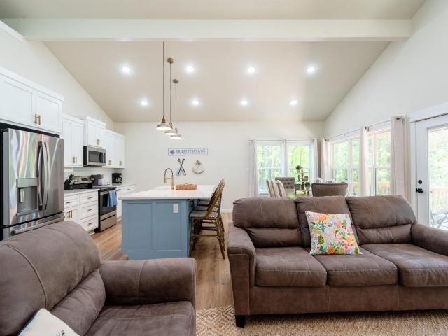 272 Highland