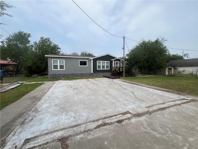 272 Orange St