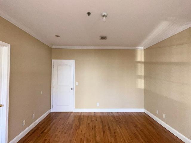 272 St Pauls Ave # 1