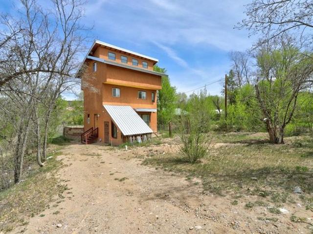 272 State Road 75, Dixon, NM 87527