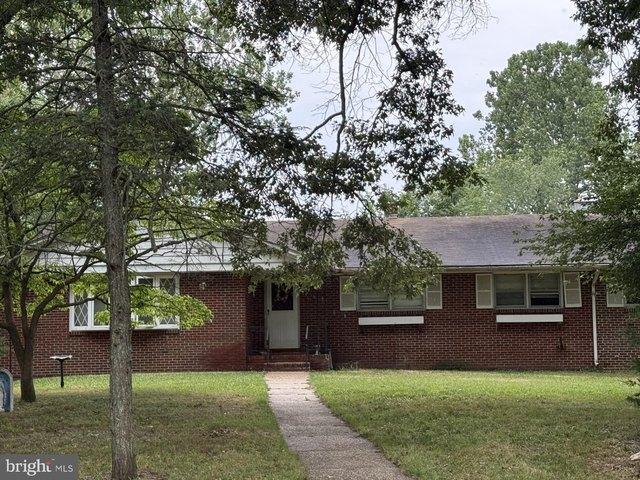 272 Pointville Rd, Pemberton, NJ 08068