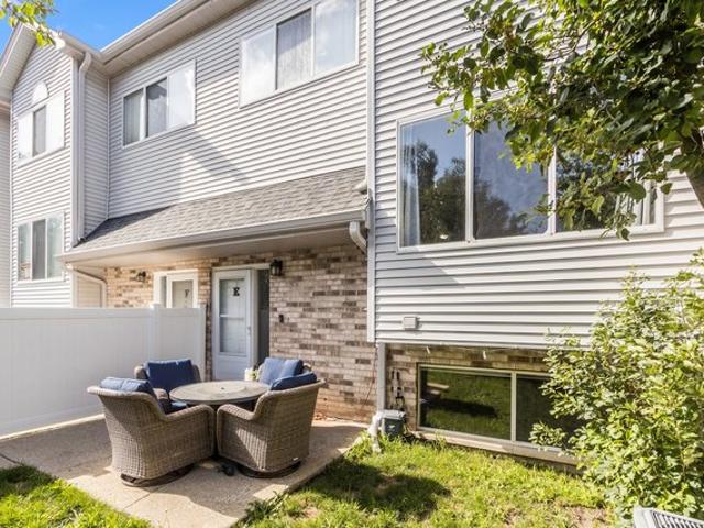 272 Park Ridge Ln Unit E, Aurora, IL 60504