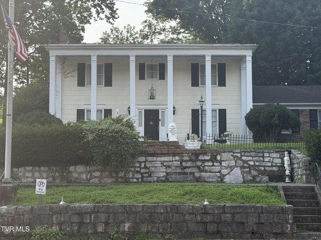 272 West Jackson St, Gate City, VA 24251