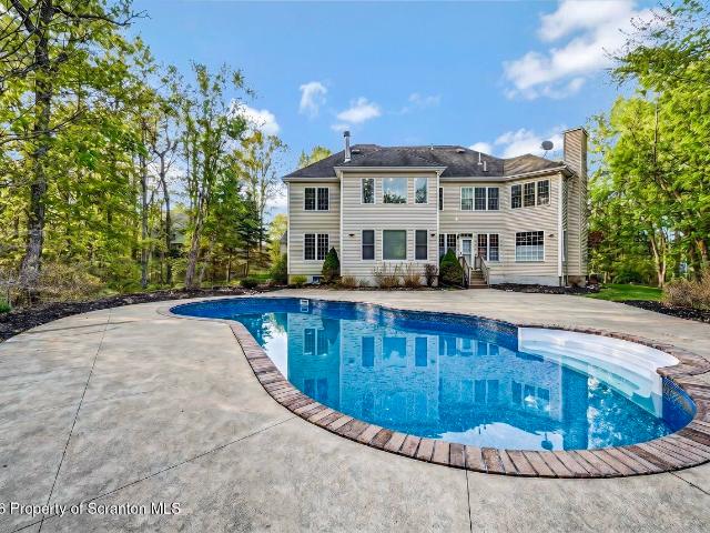 272 Windsor Way