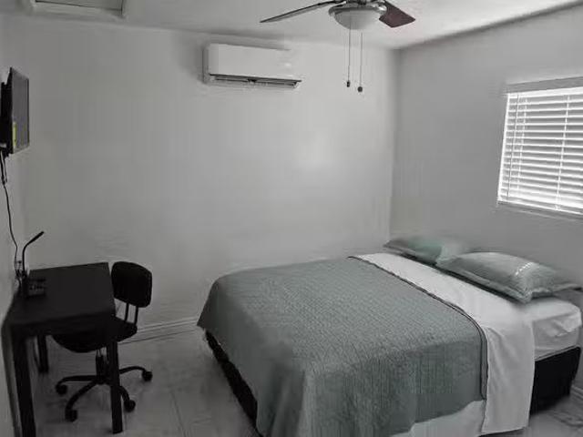 #27340: Room in 8 Bed 3 Bath