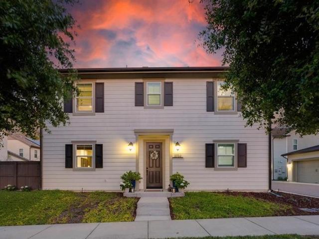 2734 Overlook Point Dr, Escondido, CA 92029