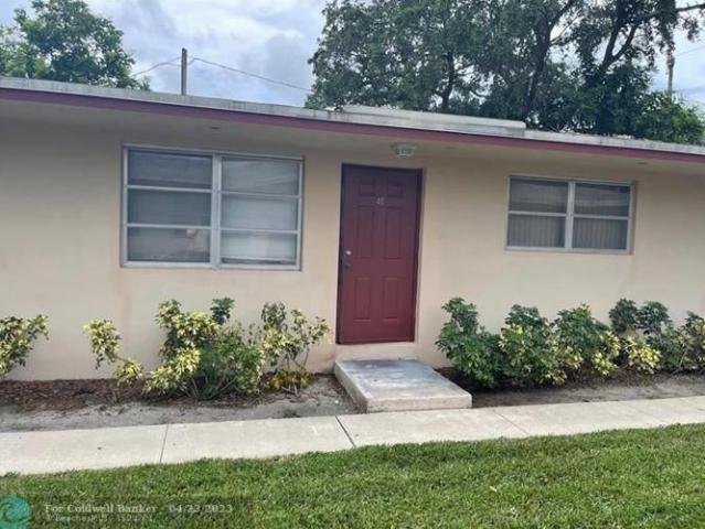 2734 Fillmore St #4E, Hollywood, FL 33020