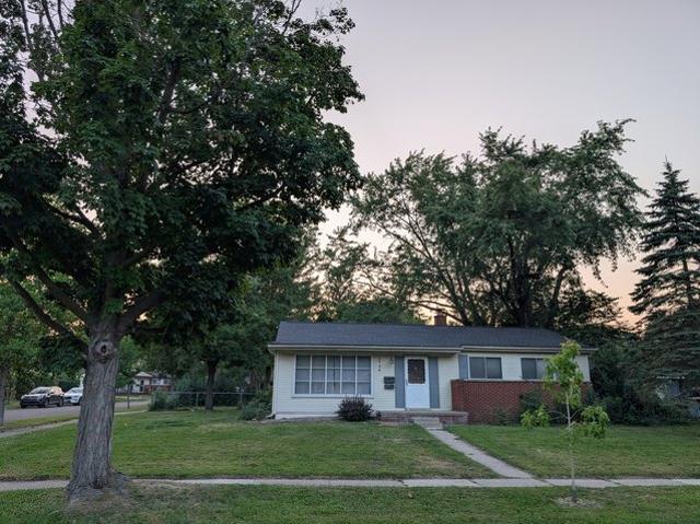 2734 Hampshire Rd, Ann Arbor, MI 48104