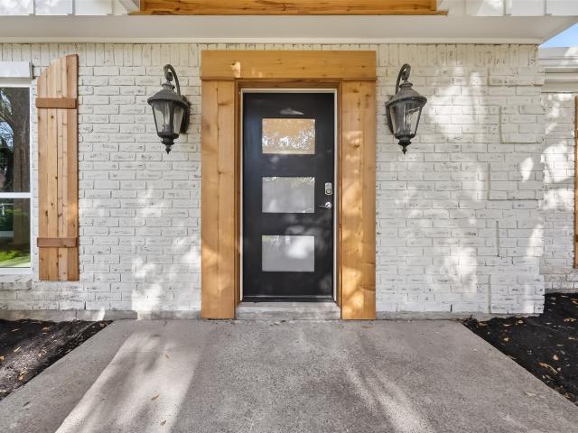 2734 Triway Lane