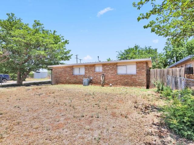 2734 66th St, Lubbock, TX 79413