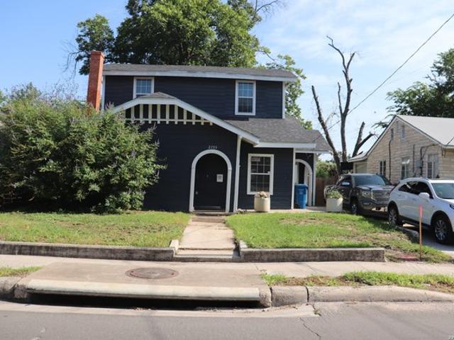 2735 E Houston St, San Antonio, TX 78202