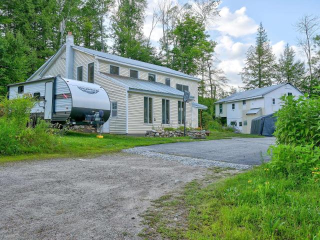 2735 Green Hill Road