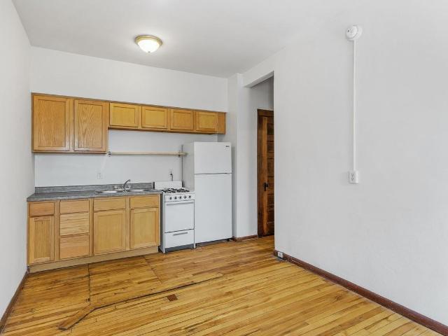 2735 Humboldt Ave S 1 Bedroom Apartment for Rent at 2735 Humboldt Ave S, Minneapolis, MN 55408 East Isles