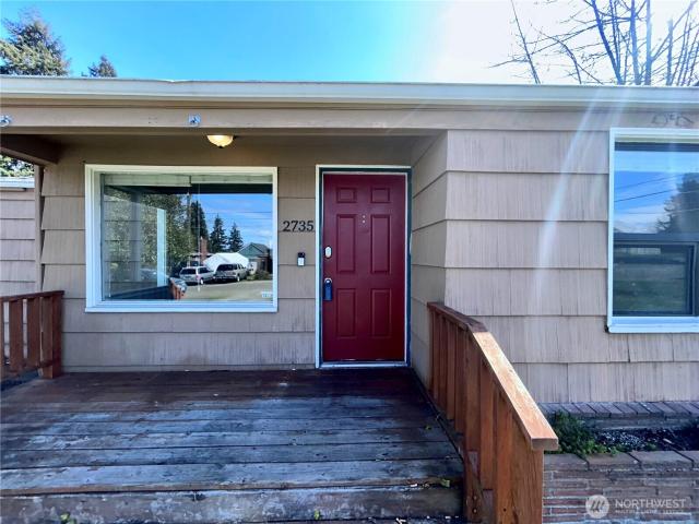 2735 Locust Avenue W