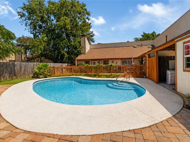 2735 Sandy Circle