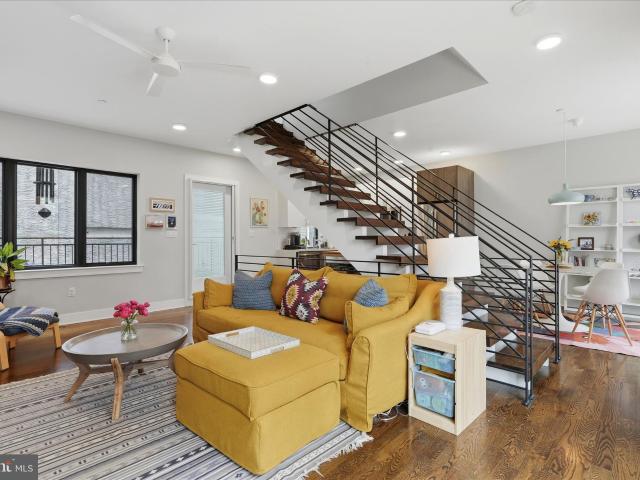 2735 W George St, Philadelphia, PA 19130 | MLS #PAPH2614