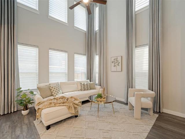 2736 Majesty Drive