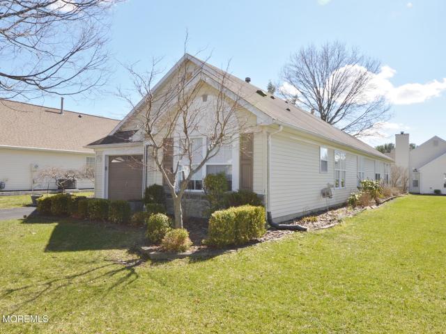 2736 Meadow Lake Dr, Toms River, NJ 08755 | MLS #22605
