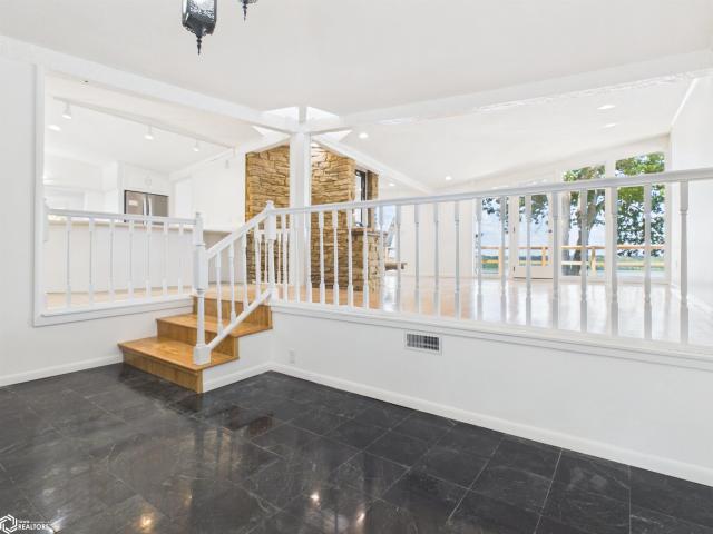 2736 Old Vineyard Road