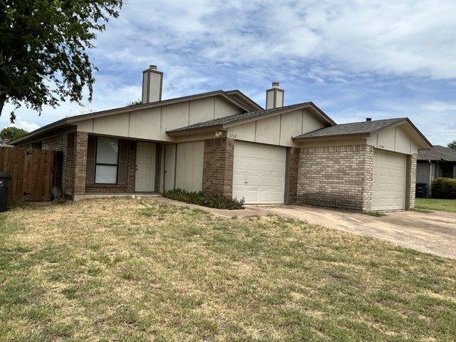 2736 Countryside Ln, Fort Worth, TX 76133
