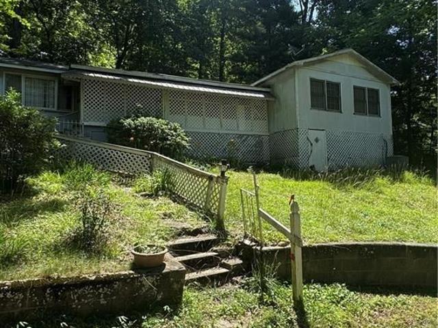 2736 Ridgecrest Circle