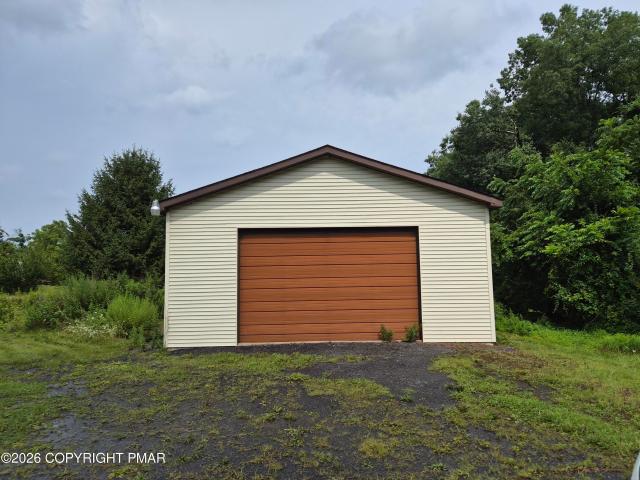 2737 Mountain Road
