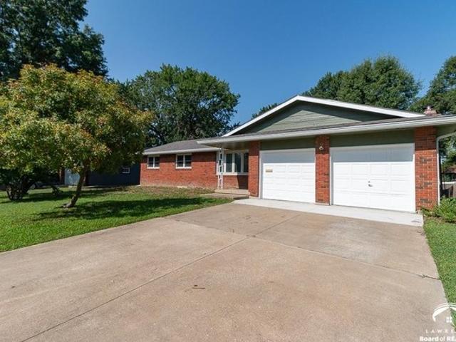 2737 Alabama St, Lawrence, KS 66046