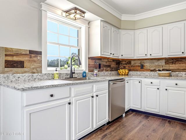 2737 Bardstown Trail